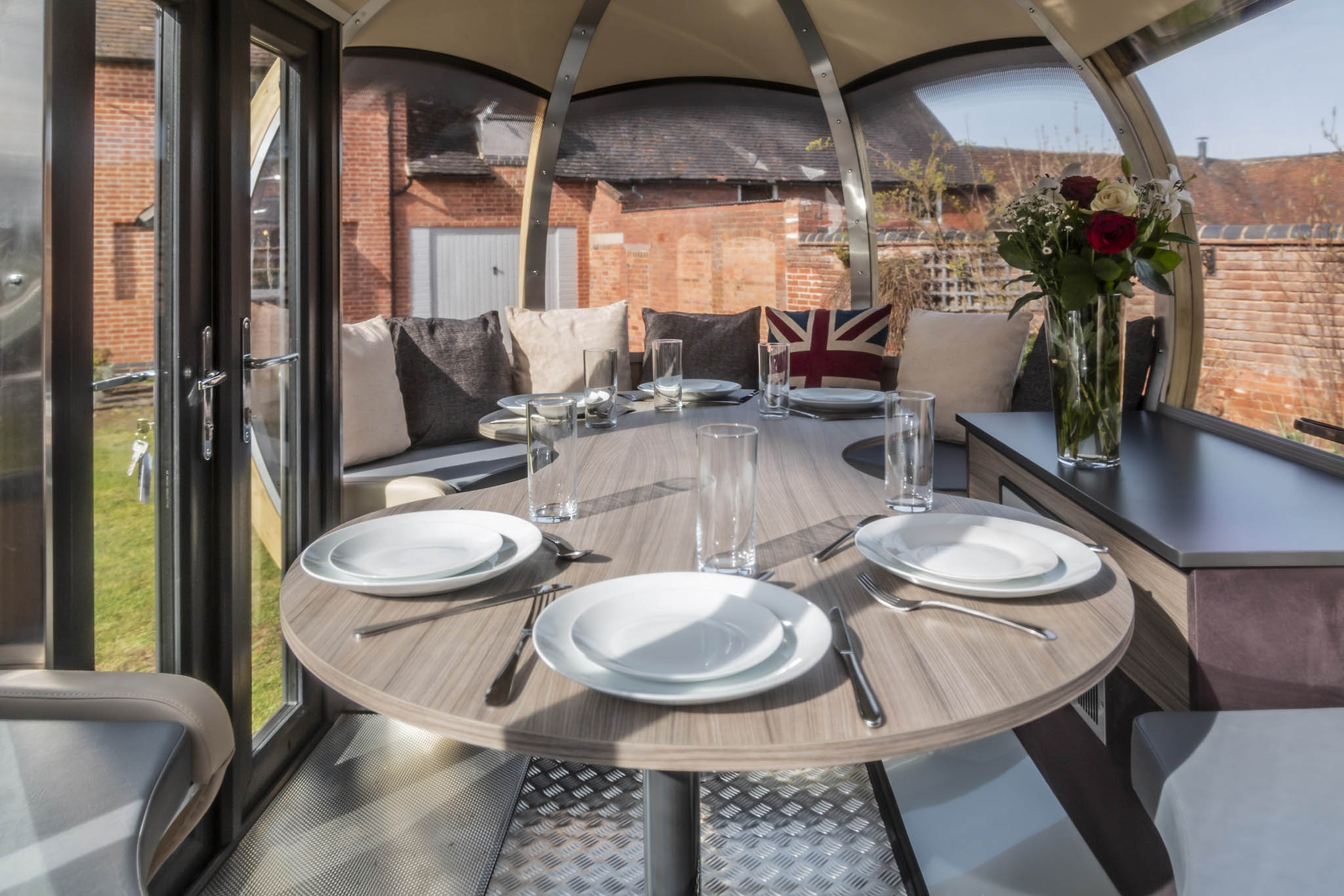Ornate Garden Medium Ovalhouse Garden Pod Outdoor Room