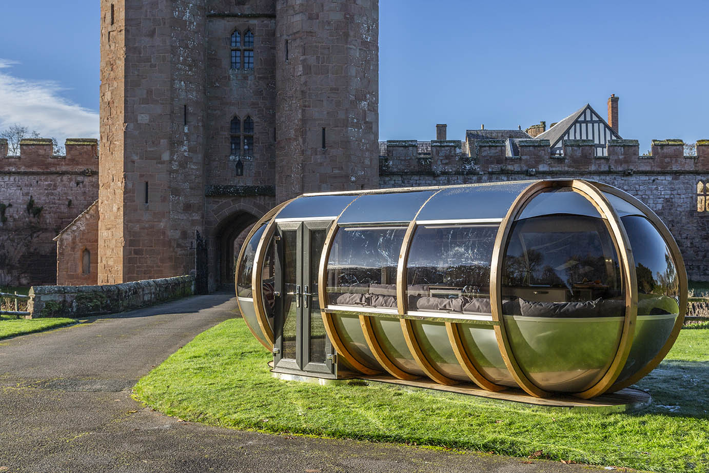 Ornate Garden Pod Ovalhouse Bar All-season Garden Room