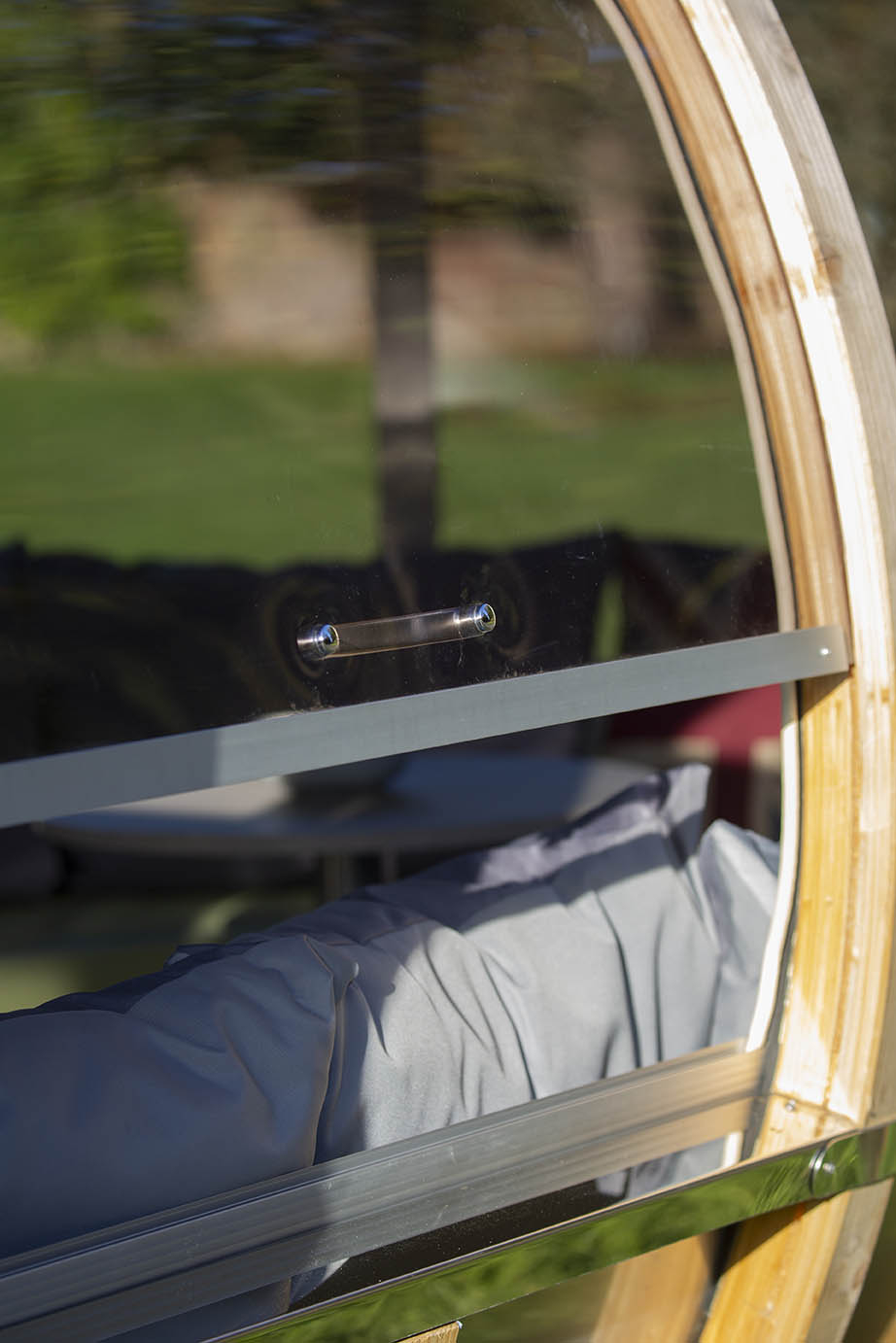 Ornate Garden Pod Ovalhouse Bar All-season Garden Room