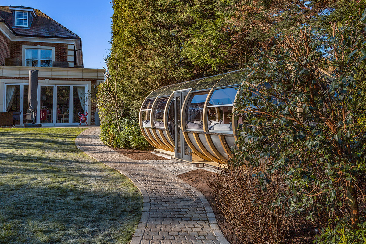 Ornate Garden Extra Large Ovalhouse Garden Pod