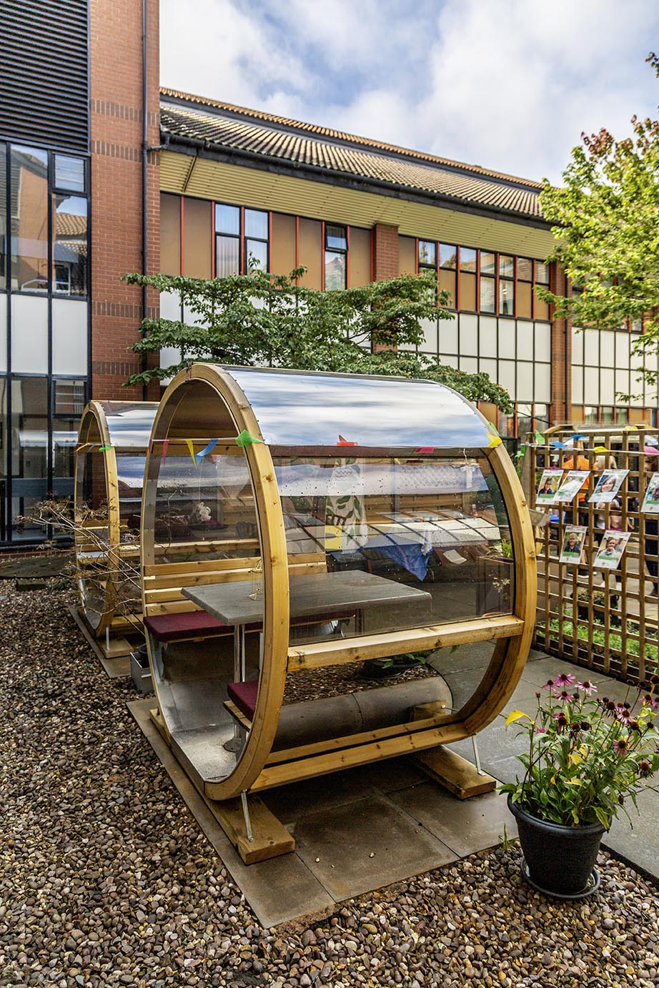 Ornate Garden Pod & Seating for George Eliot Hospital